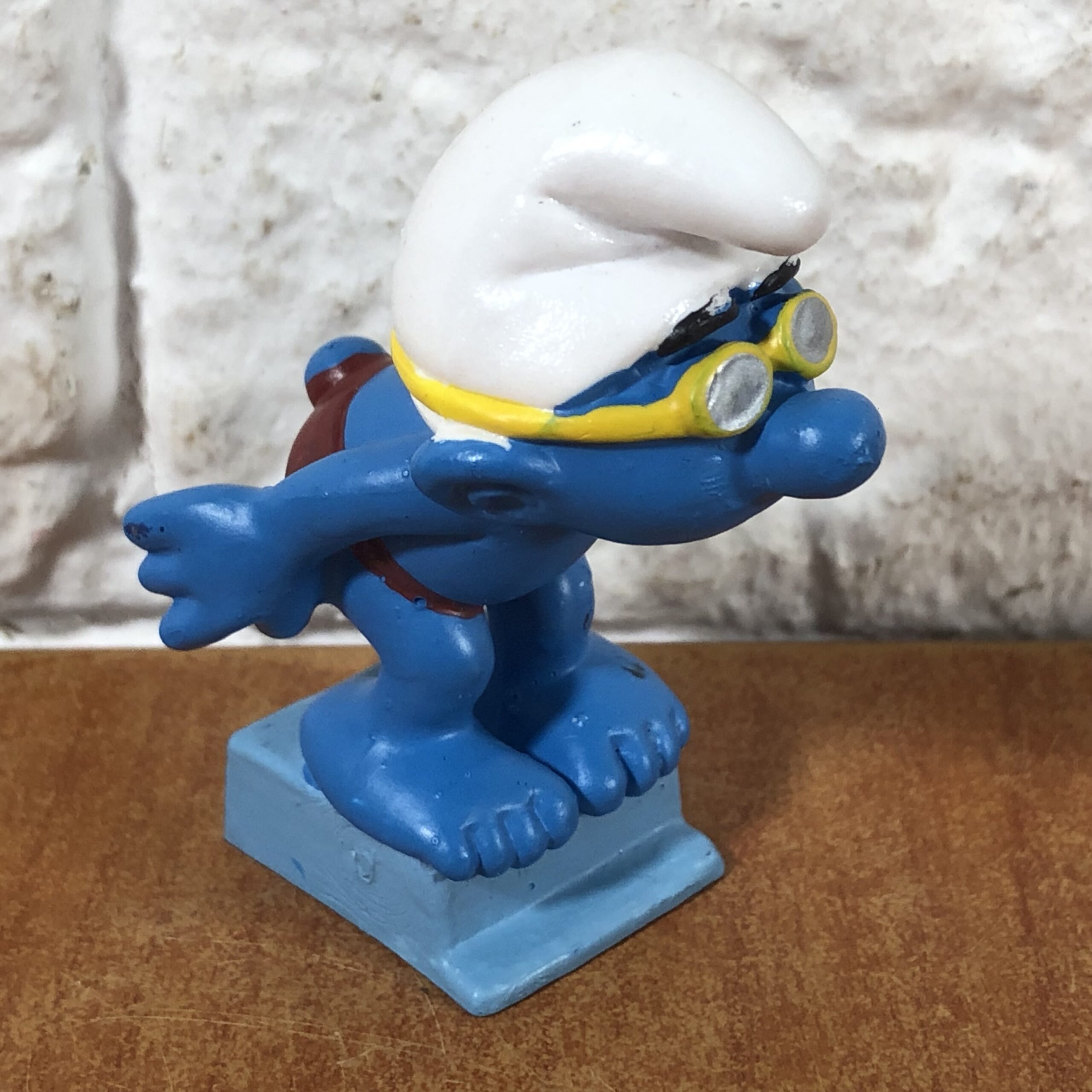 Vintage Diving Smurf Figurine (Made in Germany) - AuctionGiant