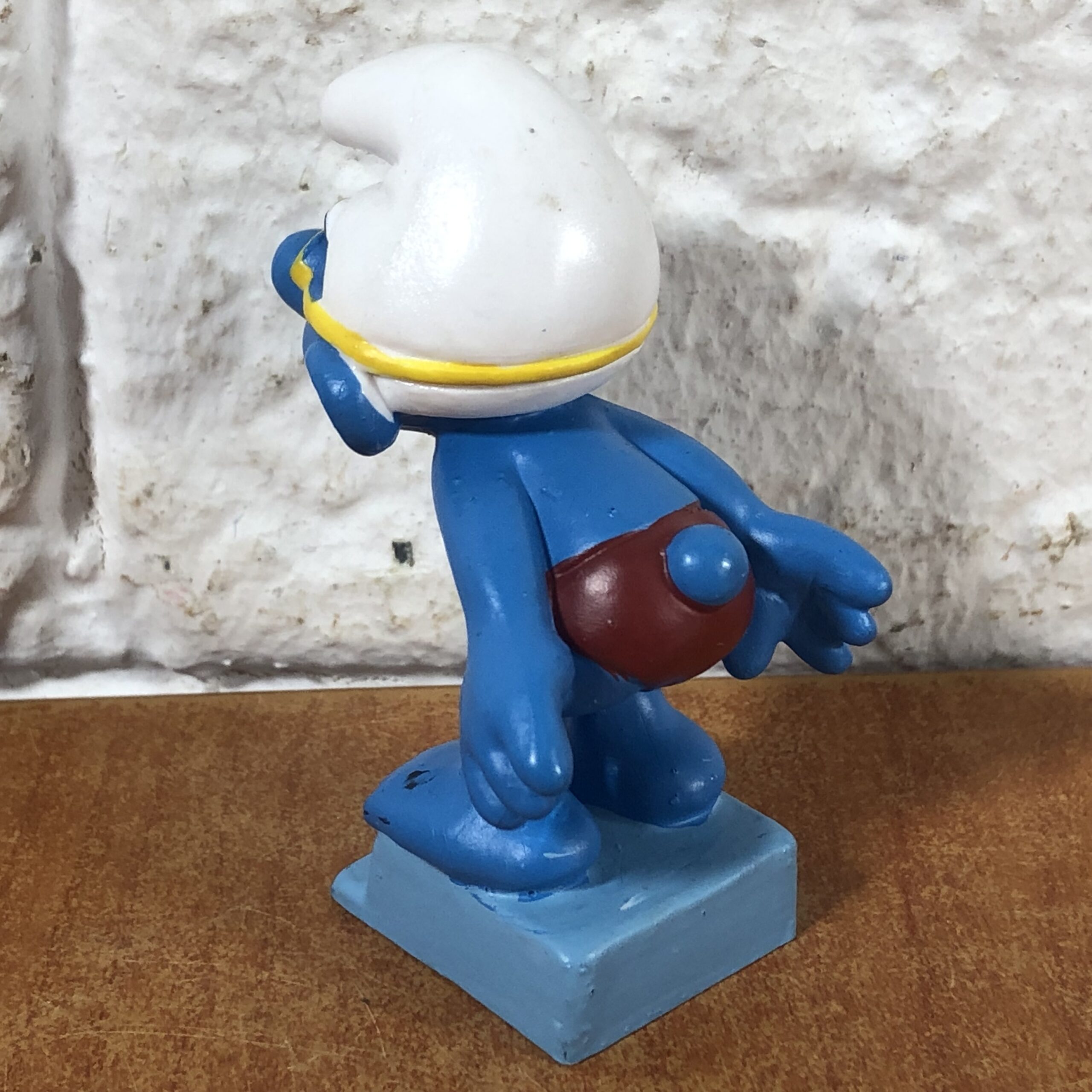Vintage Diving Smurf Figurine (Made in Germany) - AuctionGiant