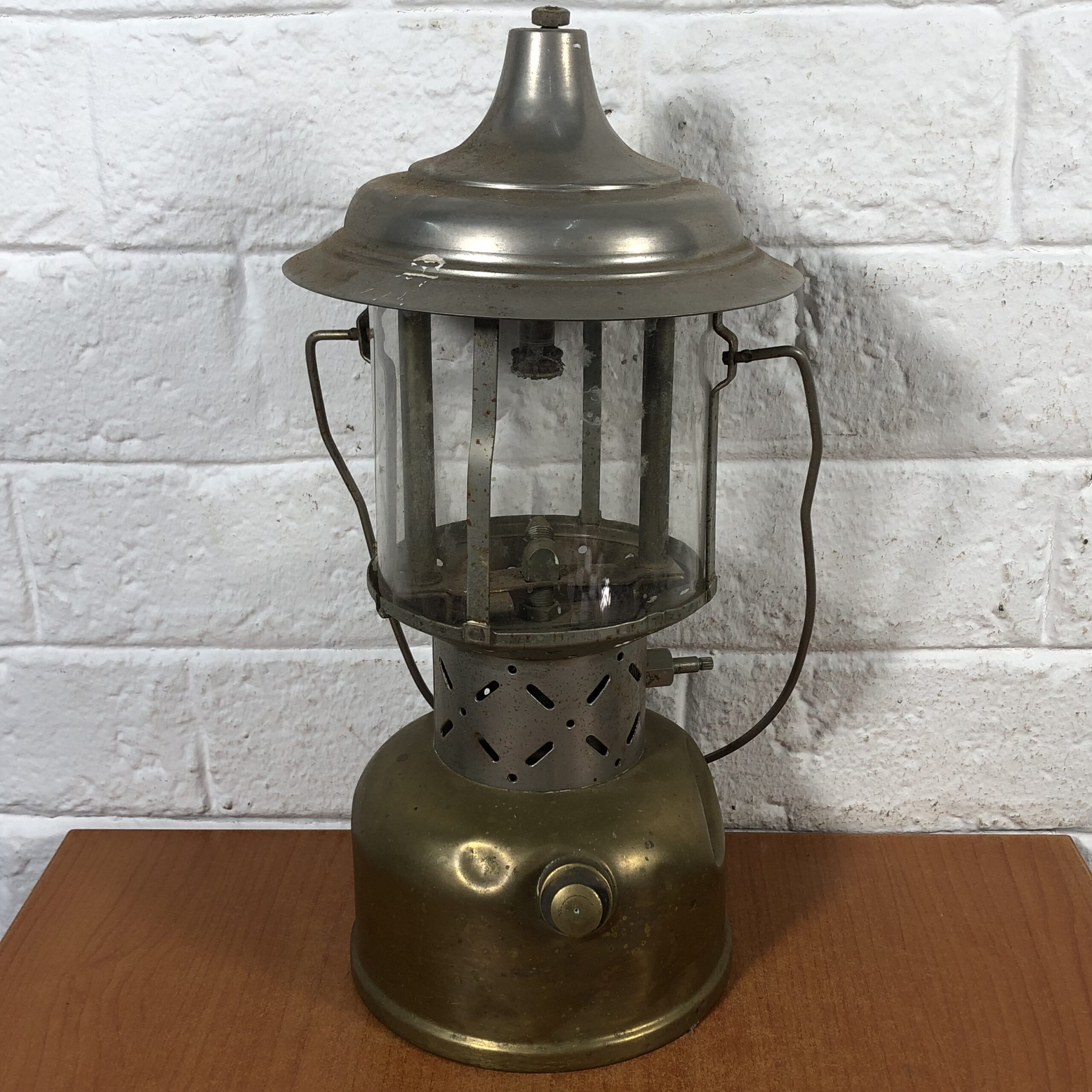 Vintage 1944 World War 2 Coleman US Military Gas Lantern - AuctionGiant