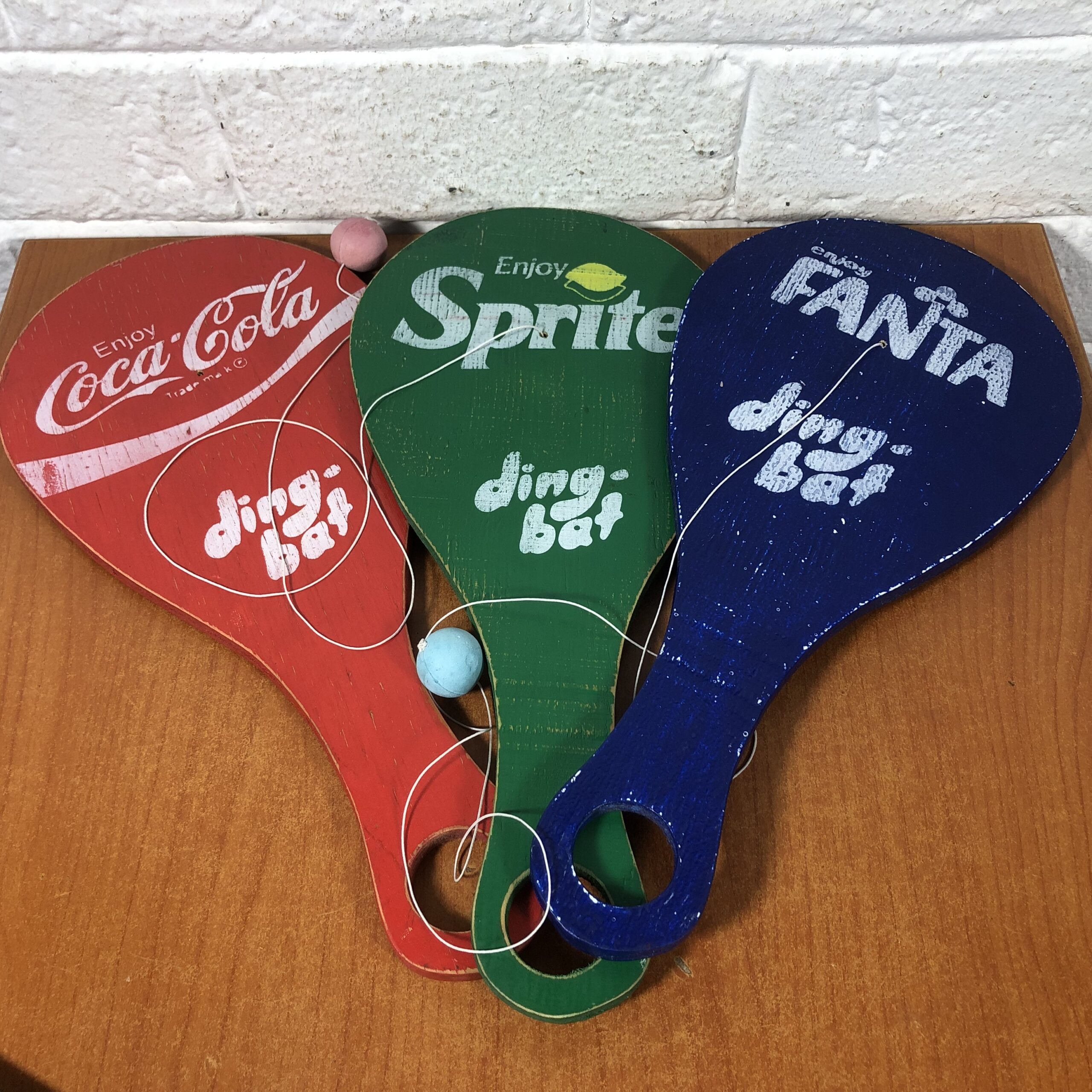 Lot 94: Vintage Coca Cola Ding-Bats - AuctionGiant