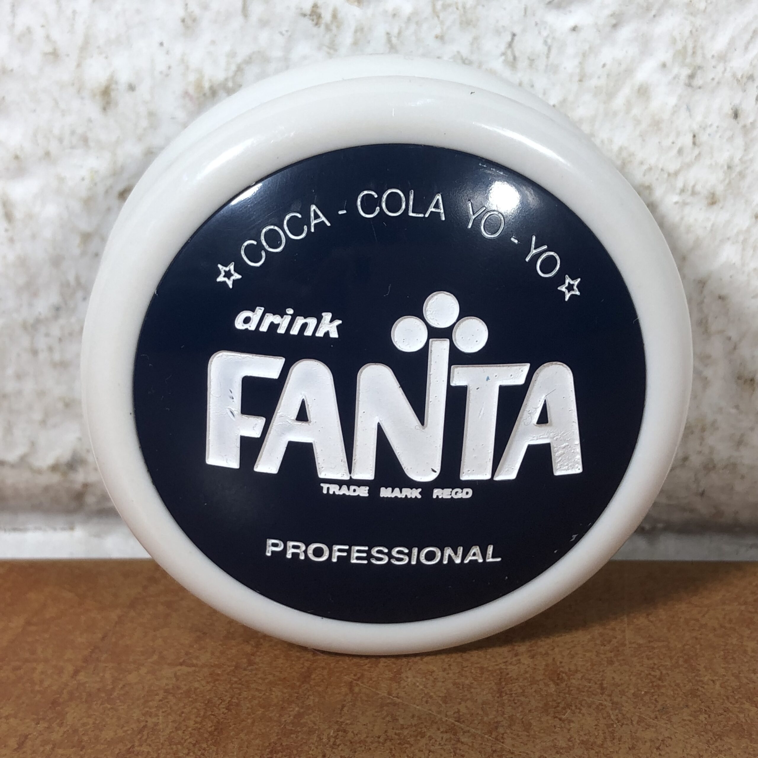 Lot 96: Fanta 2005 Limited Edition Japanese Professional Yo-Yo ...