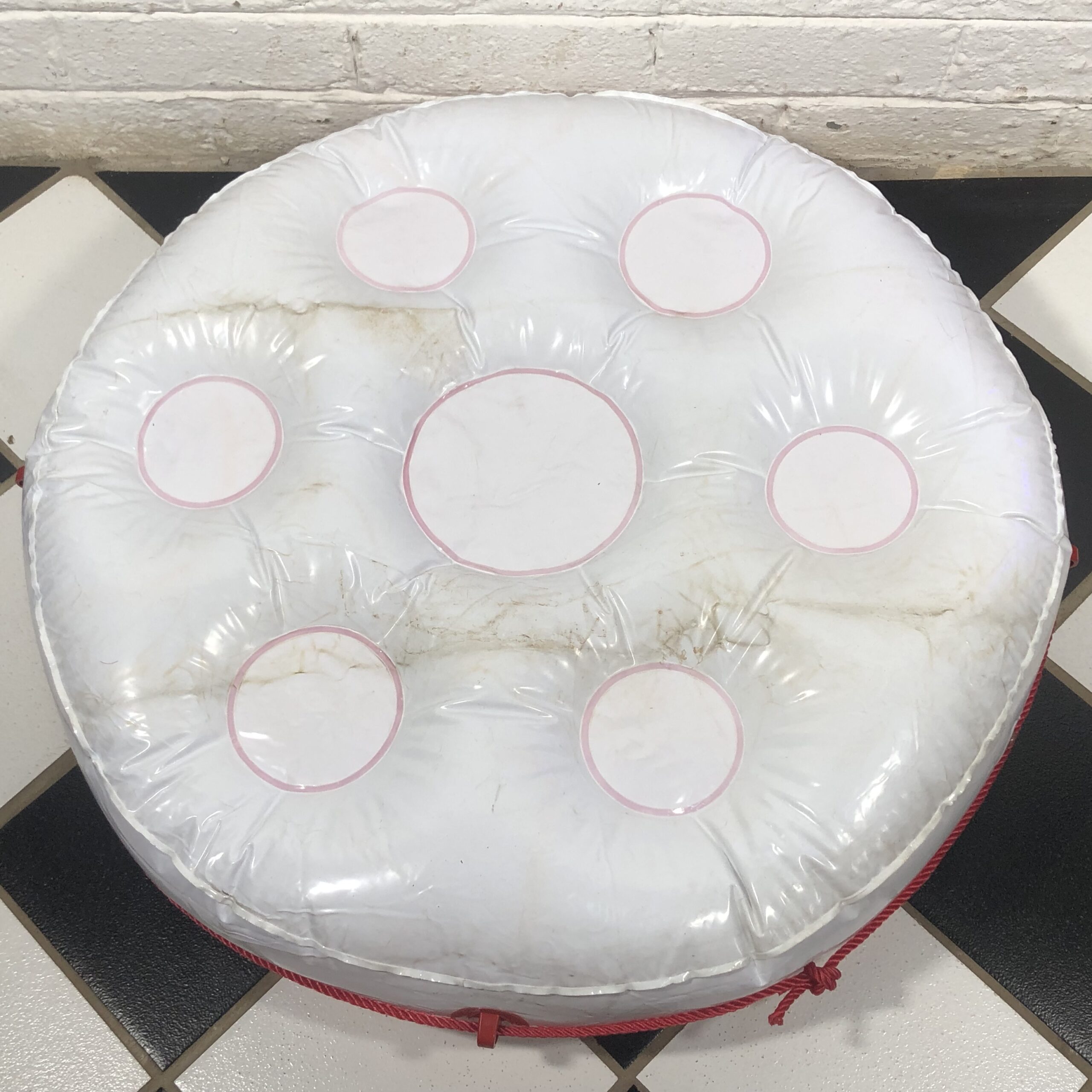 Lot 90: Coca Cola Inflatable Swimming Pool Drink Holder - AuctionGiant