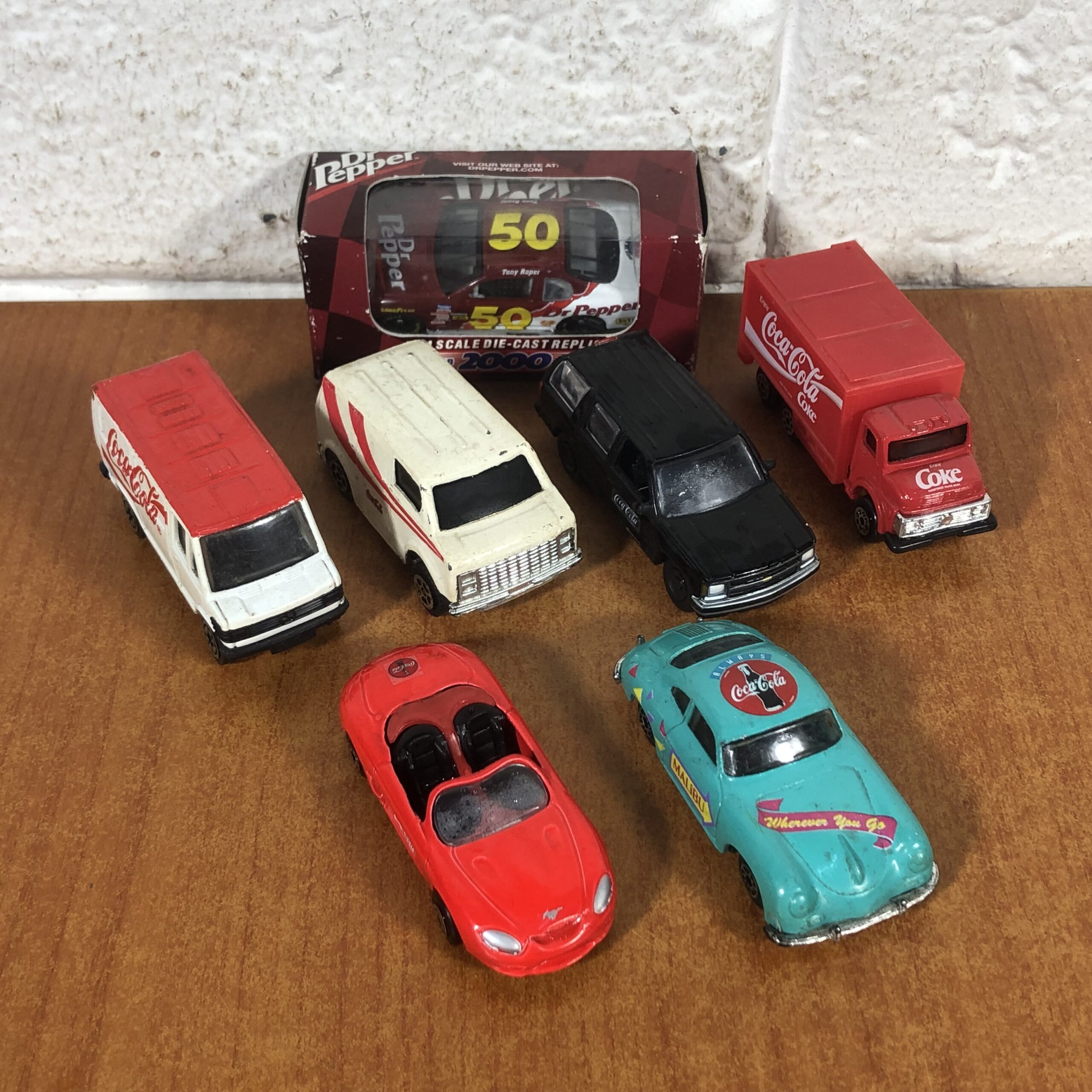 Lot 52: Coca Cola Model Cars - AuctionGiant