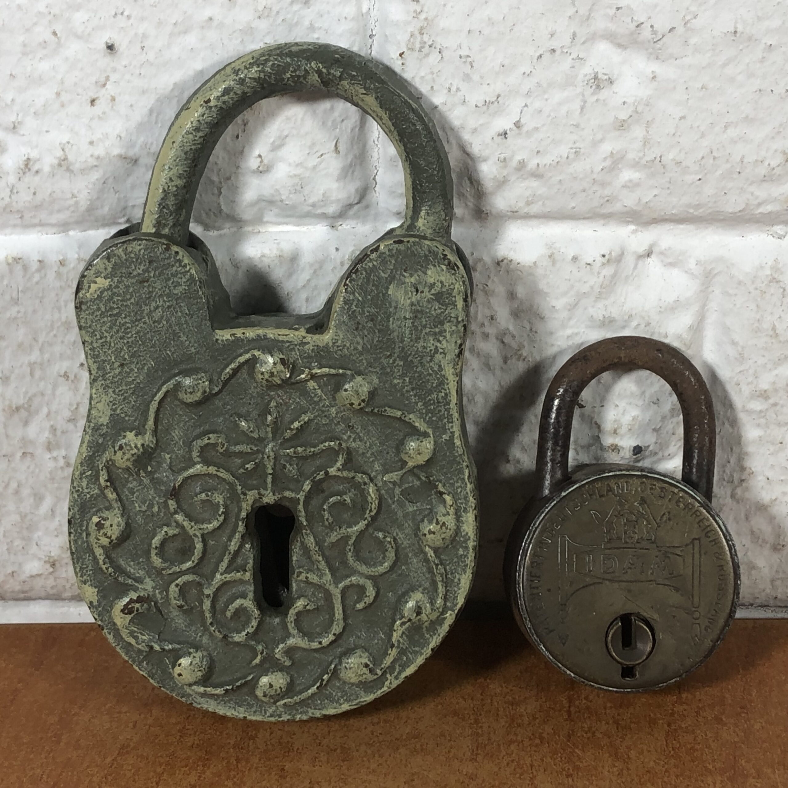 Vintage Style Lock & Vintage IDAM Lock - AuctionGiant