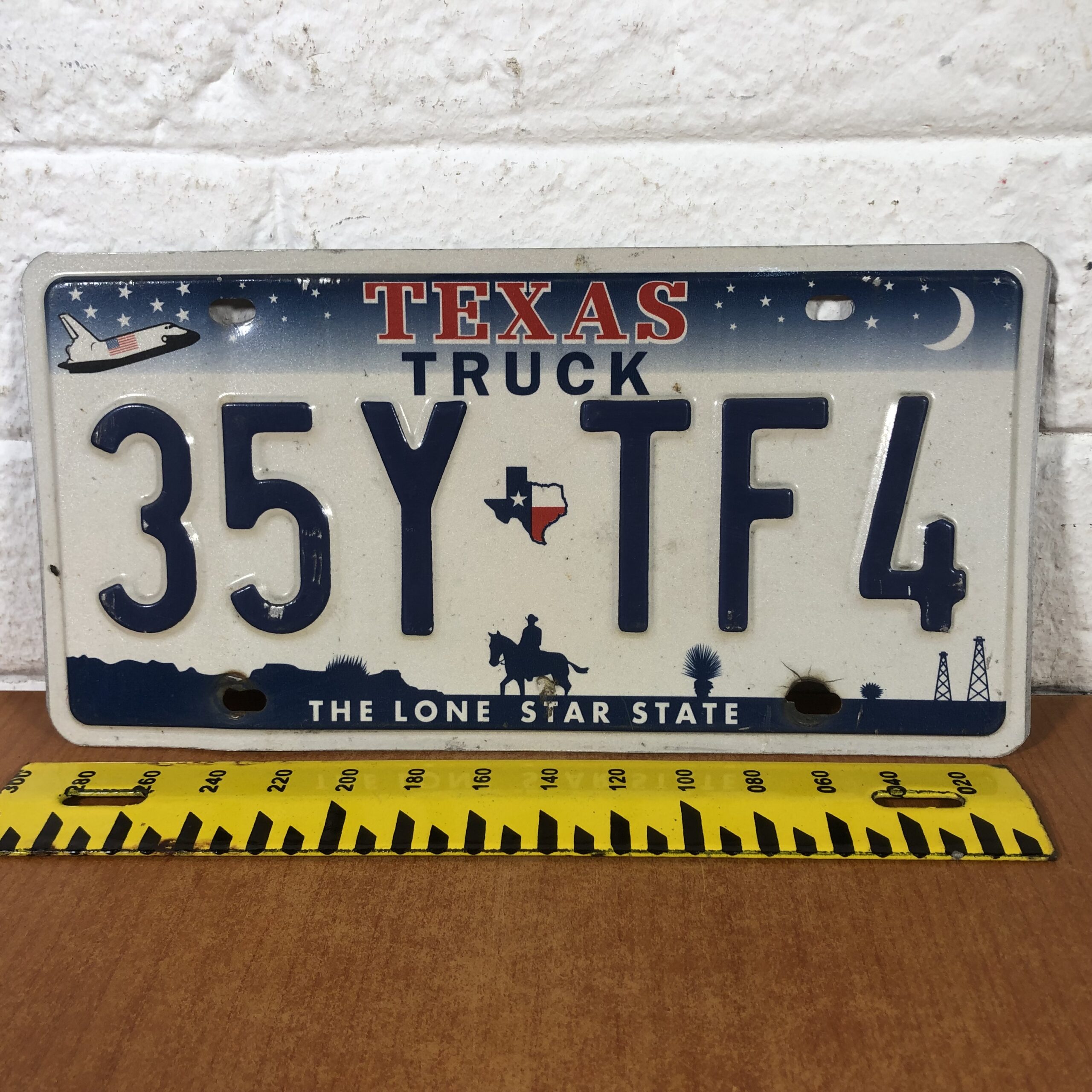 USA 'Texas Truck' Number Plate - AuctionGiant