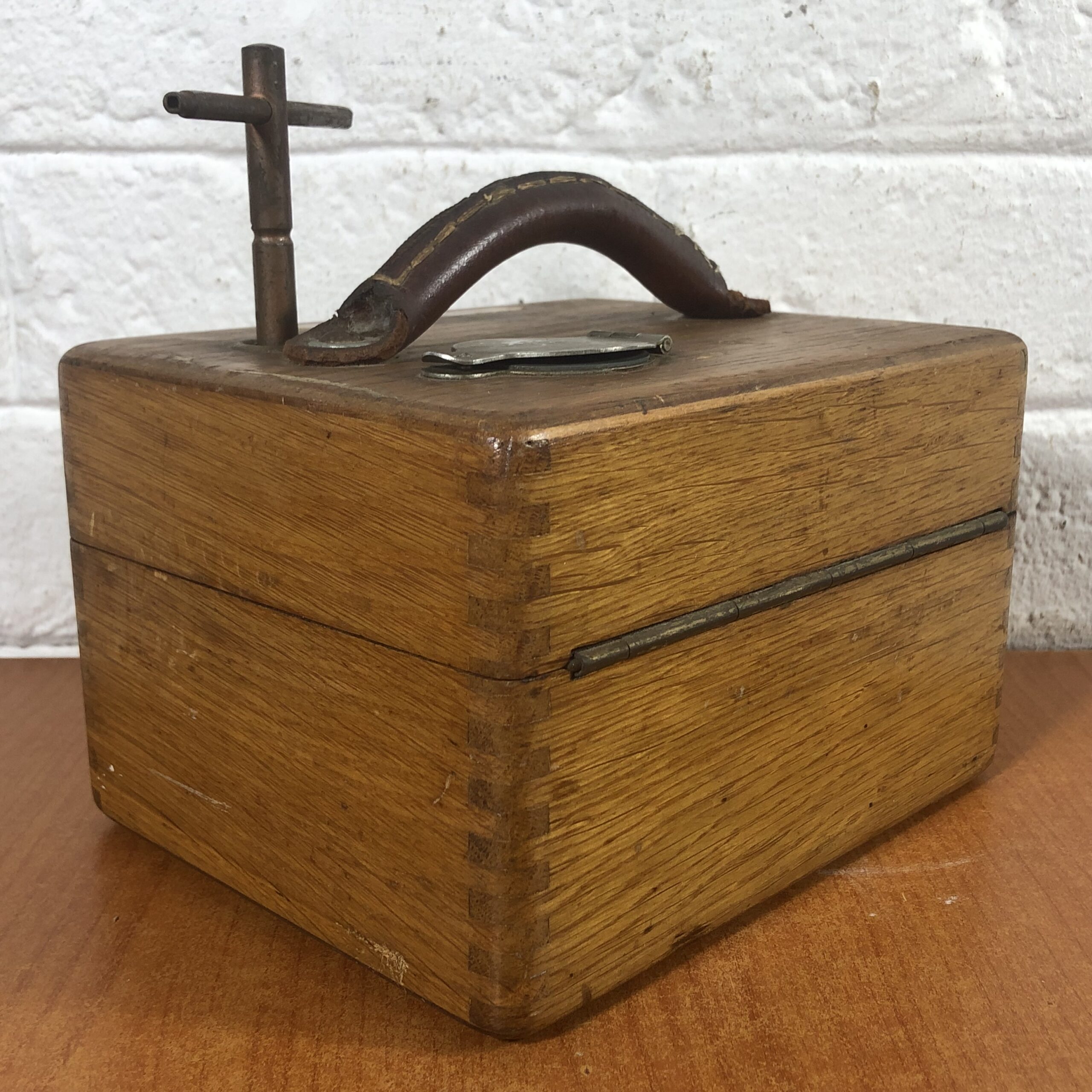 Vintage Benzing Pigeon Racing Clock - AuctionGiant