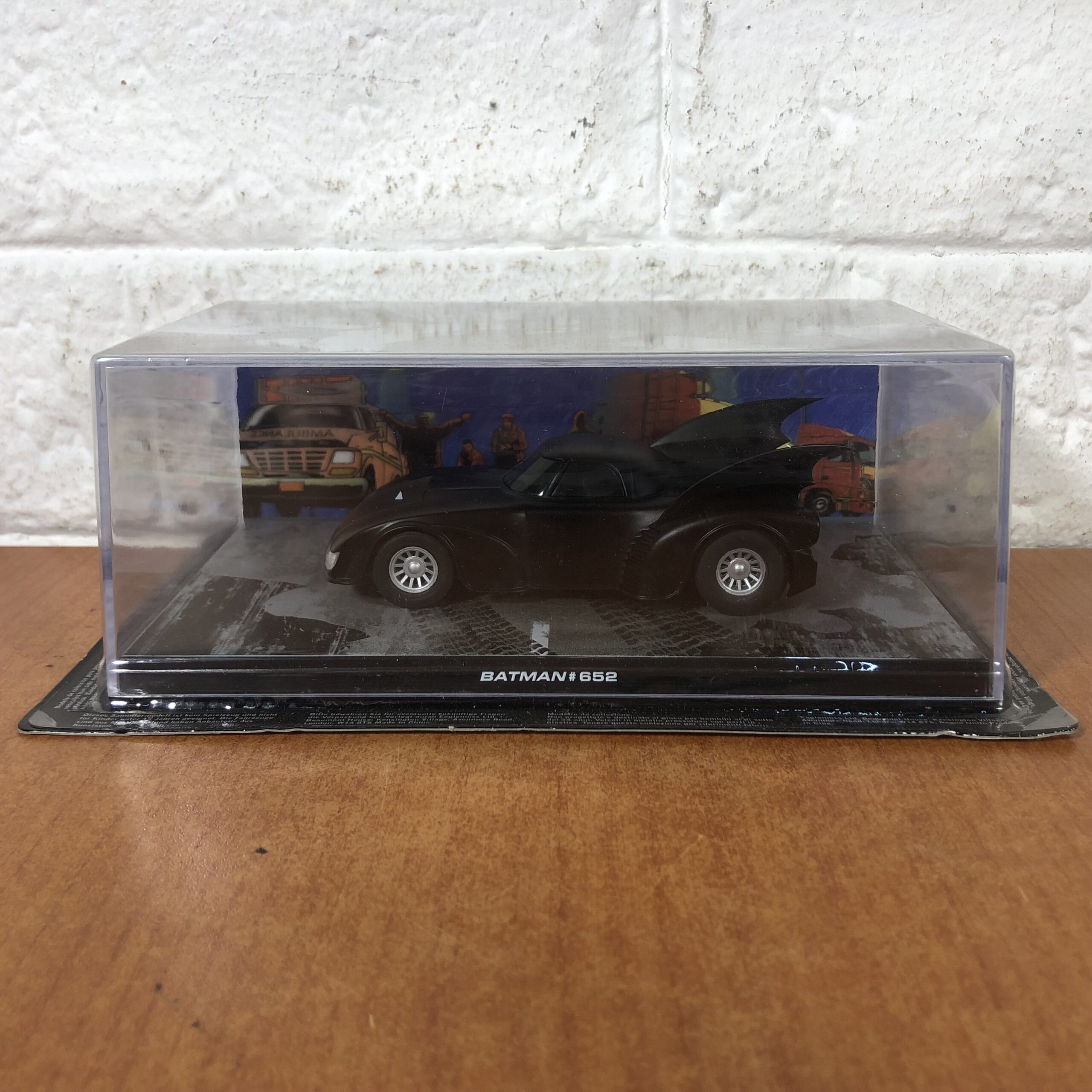 Batman Automobilia ~ Batman #652 - AuctionGiant