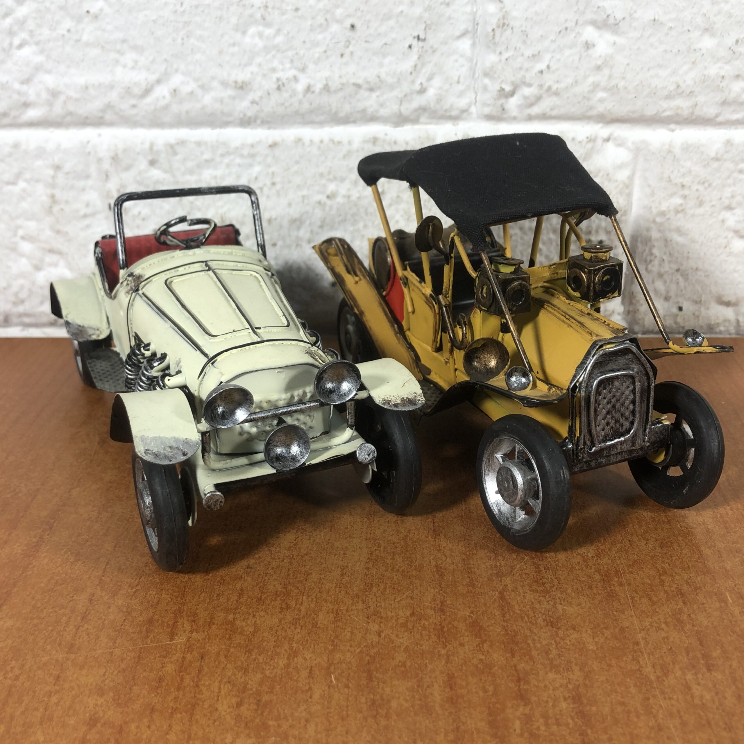 Vintage Style Metal Model Cars - AuctionGiant