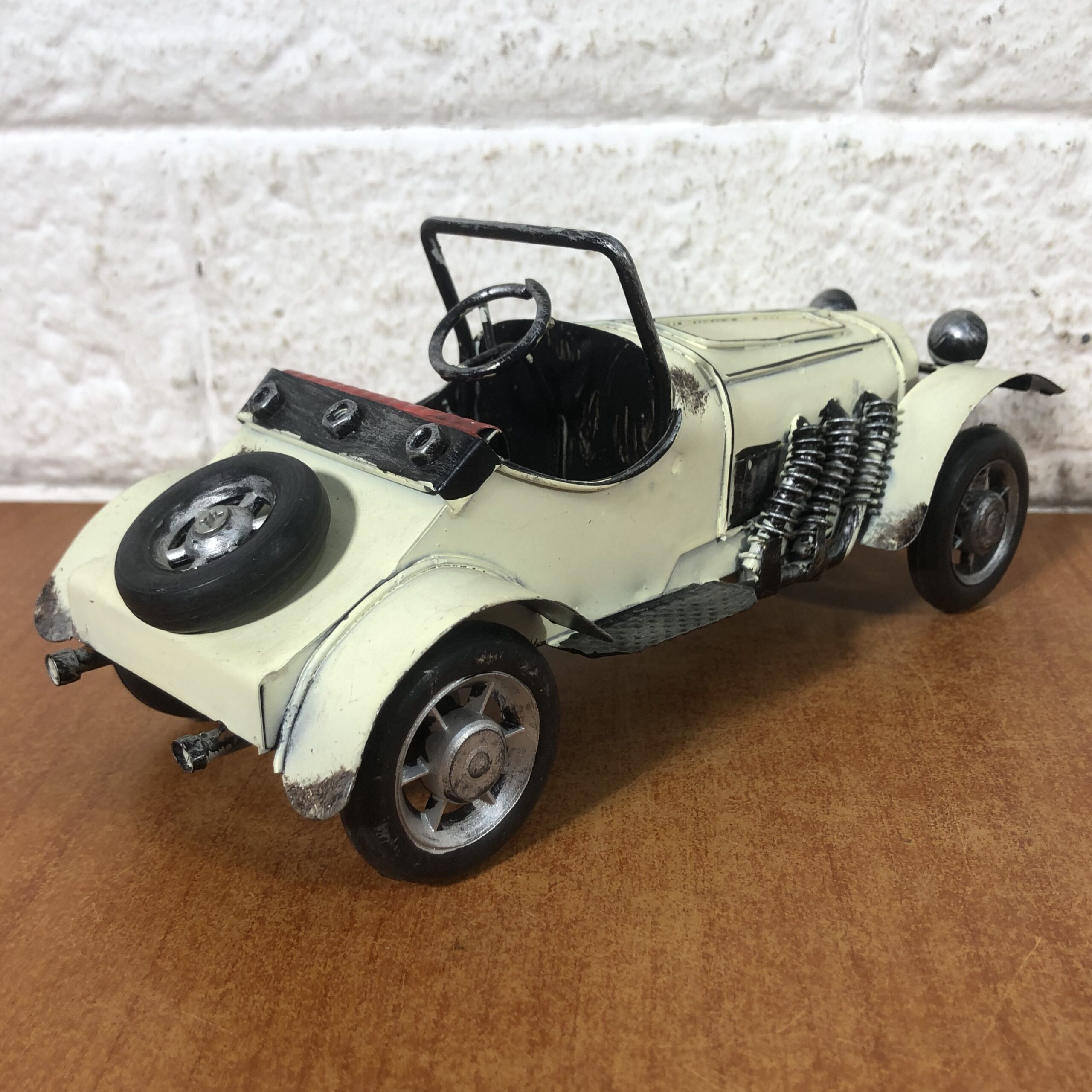 Vintage Style Metal Model Cars - AuctionGiant