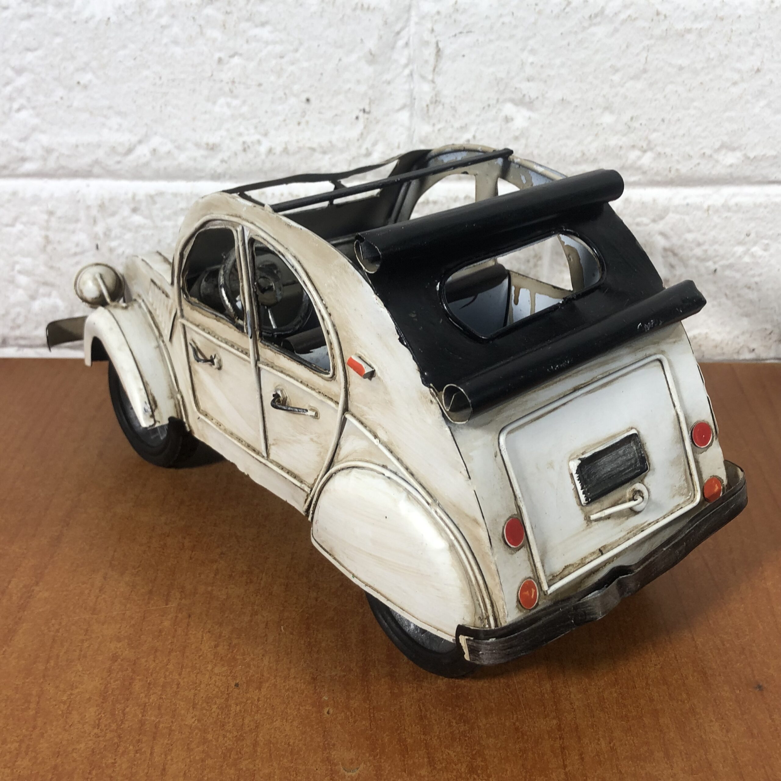 Vintage Style Metal Model Car - AuctionGiant