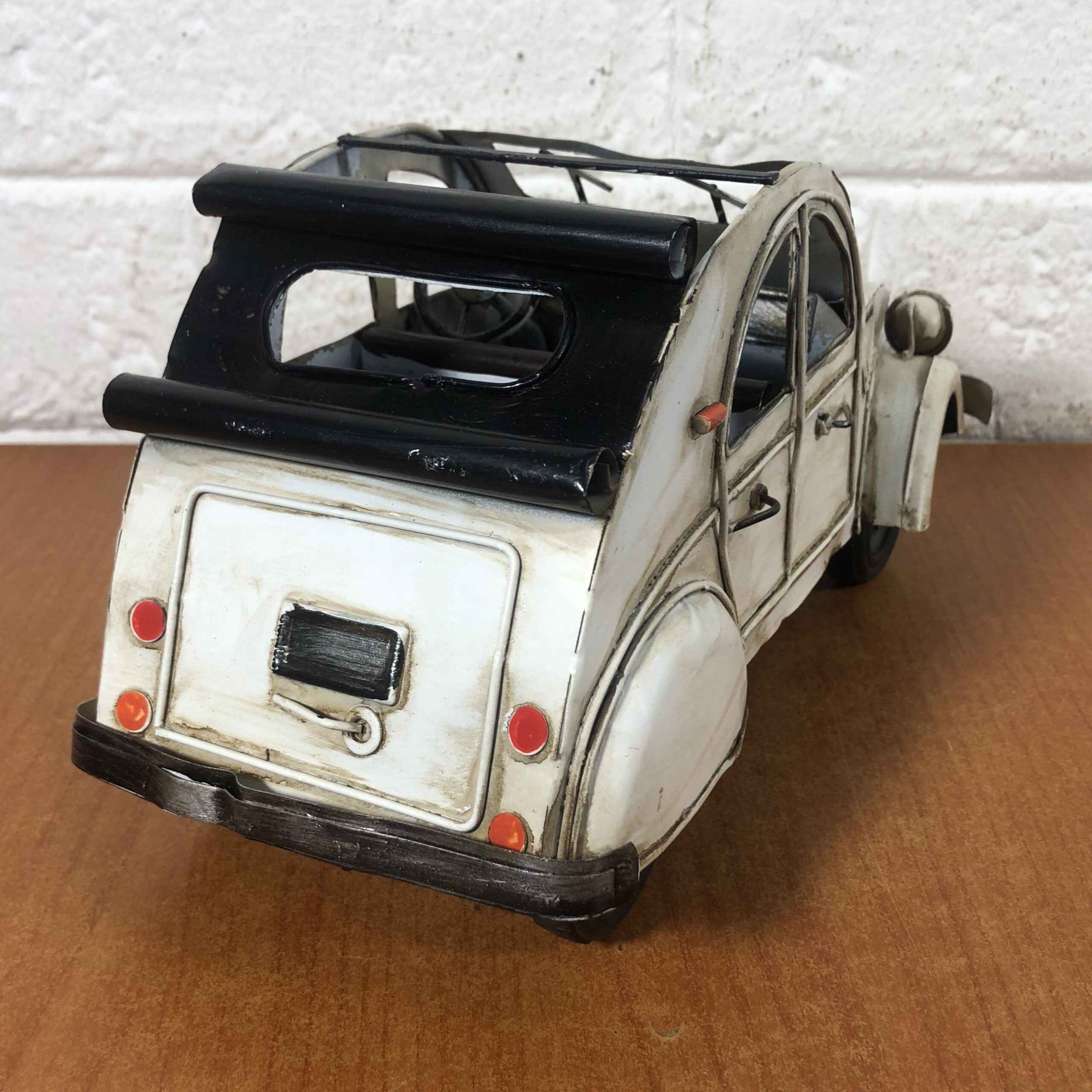 Vintage Style Metal Model Car - AuctionGiant
