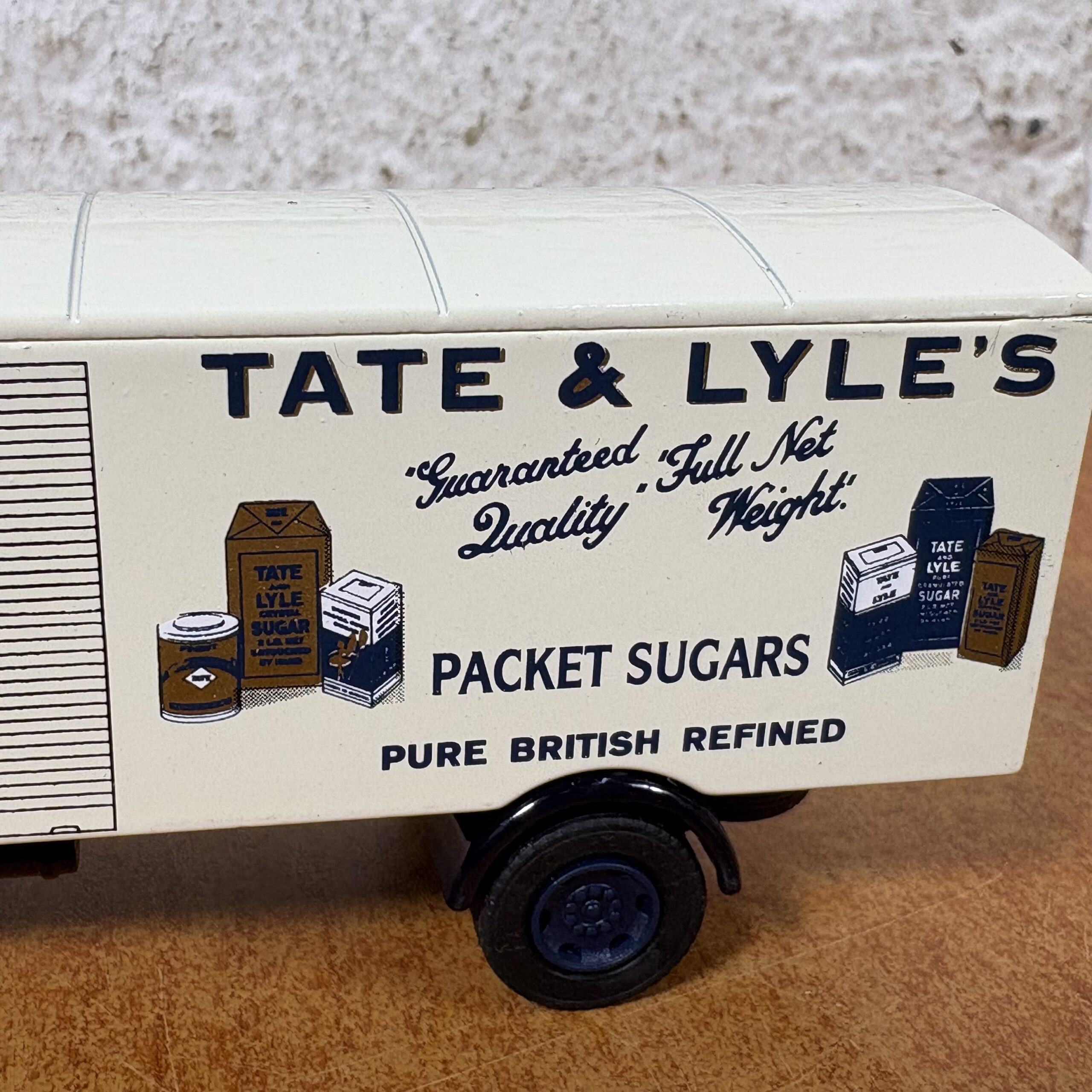 Lot 54: Vanguard 'Tate & Lyle's' Leyland Comet Box Van (1:64) ~ Made in ...