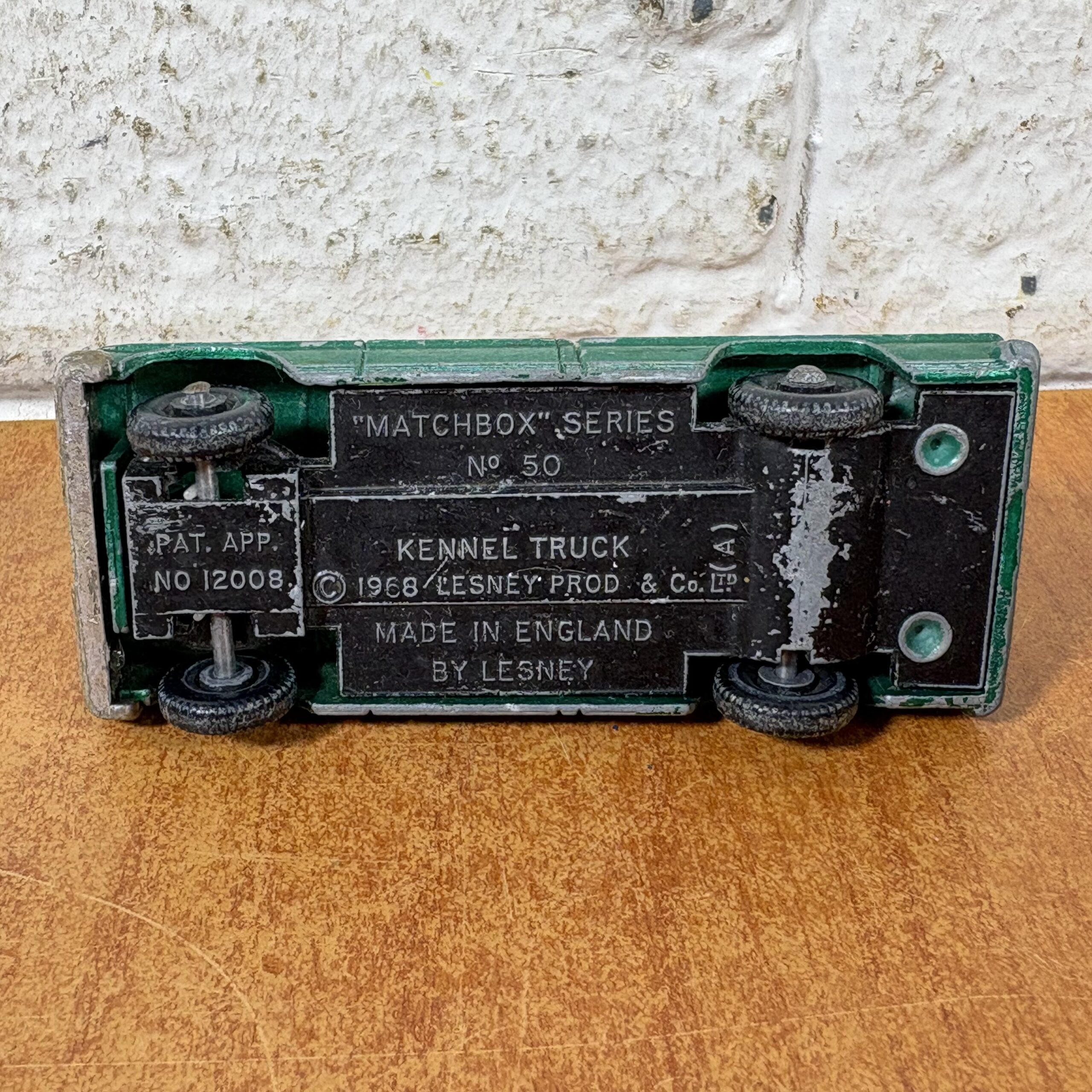 Lot 41: Vintage Matchbox Site Hut Truck & Kennel Truck (Made in England ...