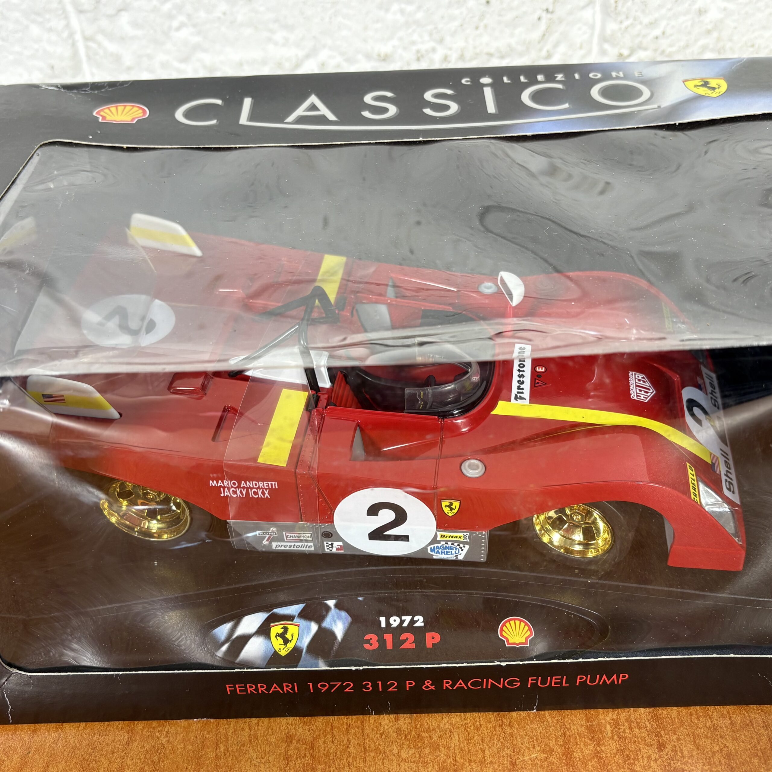 Lot 64: Classico 1972 Ferrari 312 P & Shell Racing Fuel Pump (1:18 ...