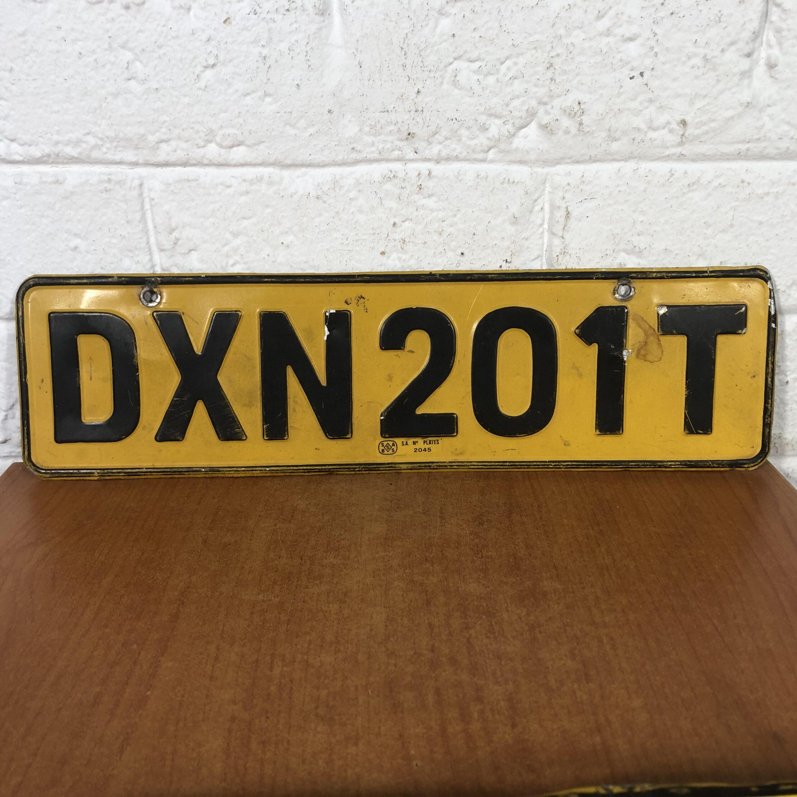 Vintage Number Plates - AuctionGiant