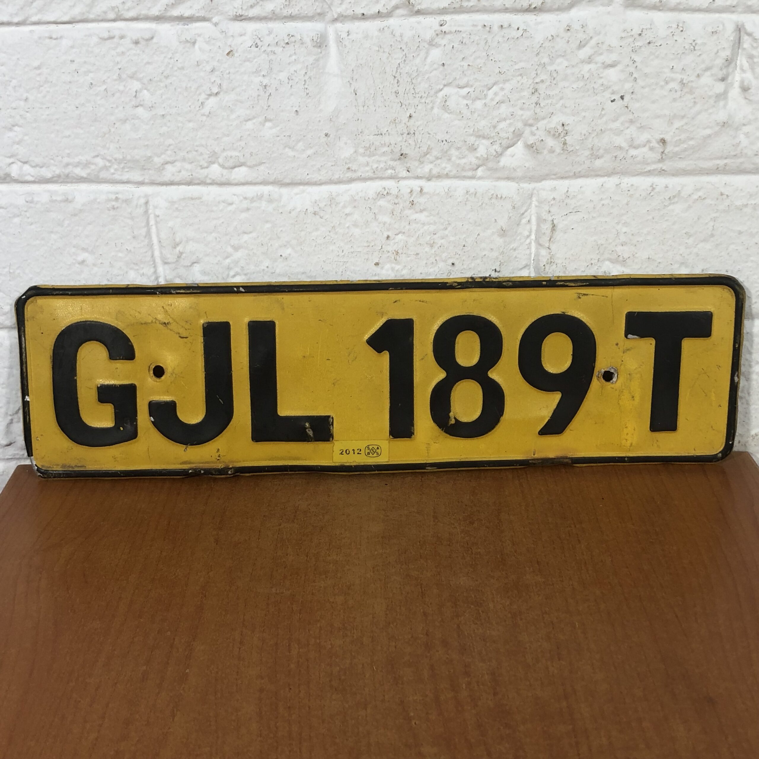 Vintage Number Plates - AuctionGiant