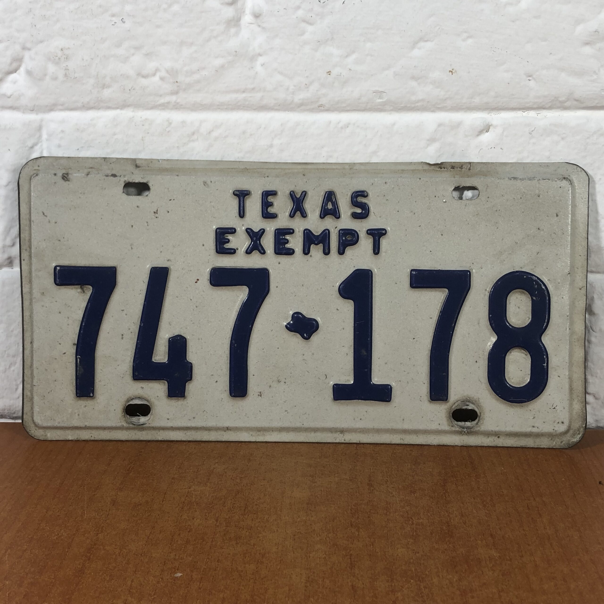 Vintage Texas USA Number Plate - AuctionGiant