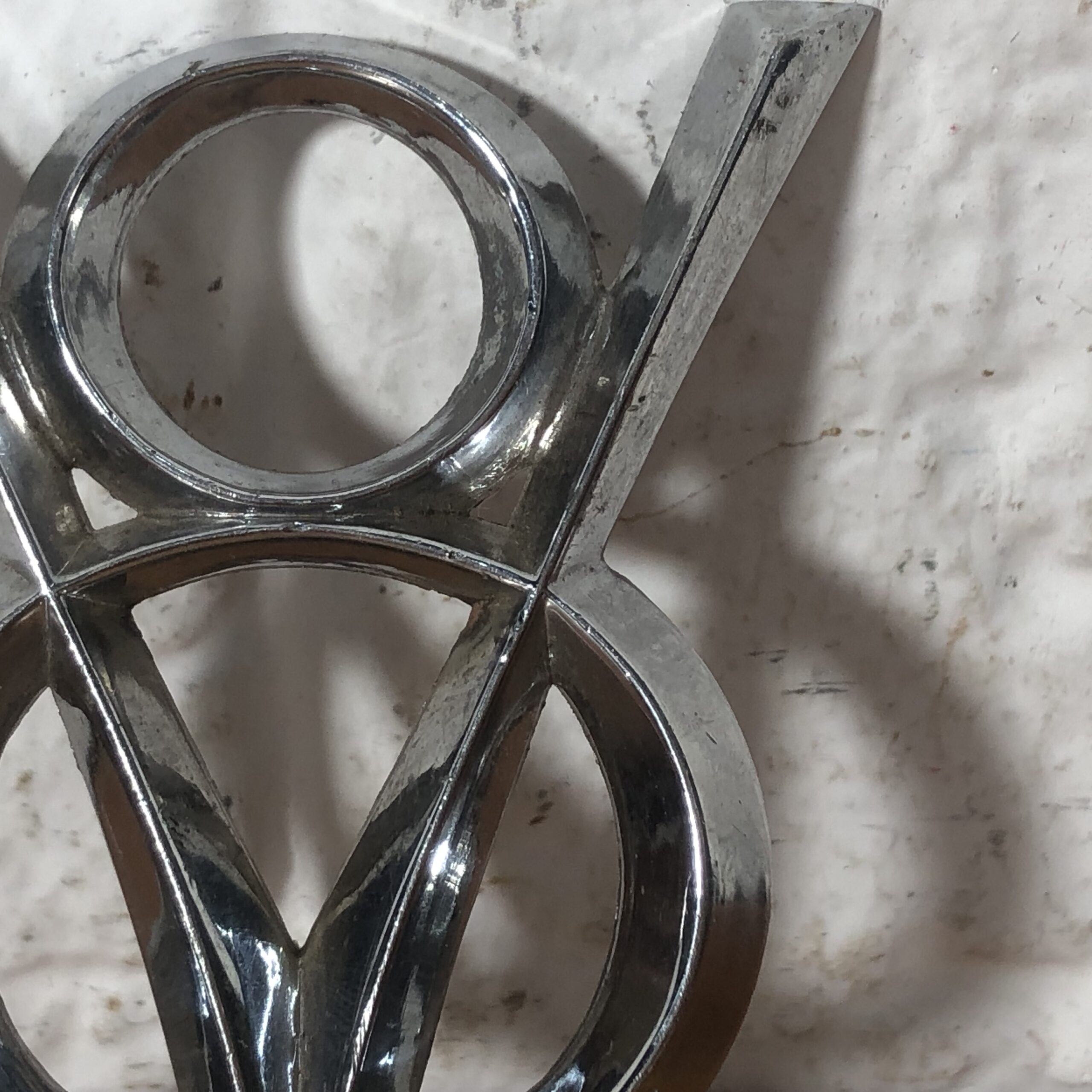 Vintage Ford V8 Badge - AuctionGiant