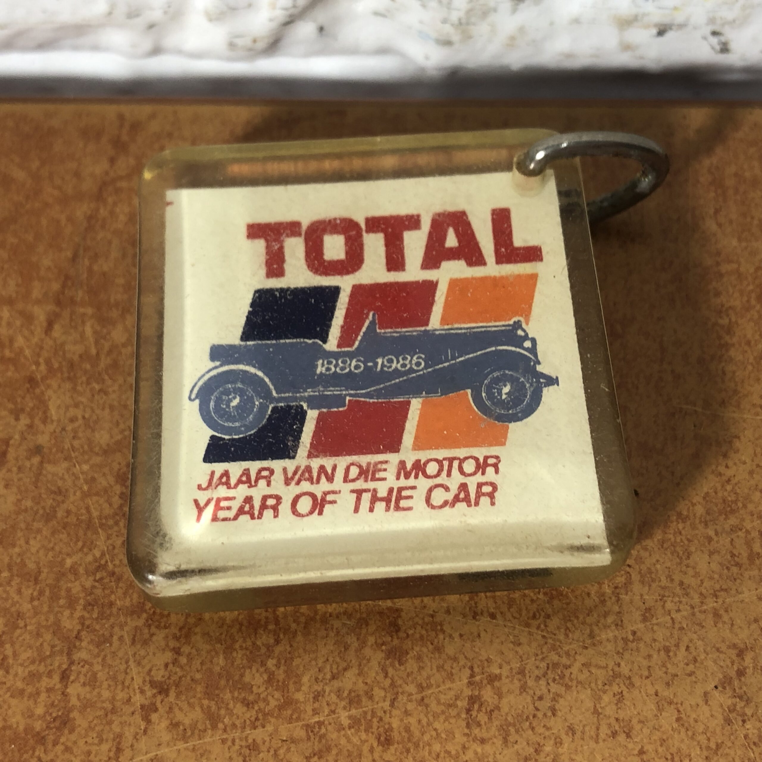 Vintage Keychains - AuctionGiant