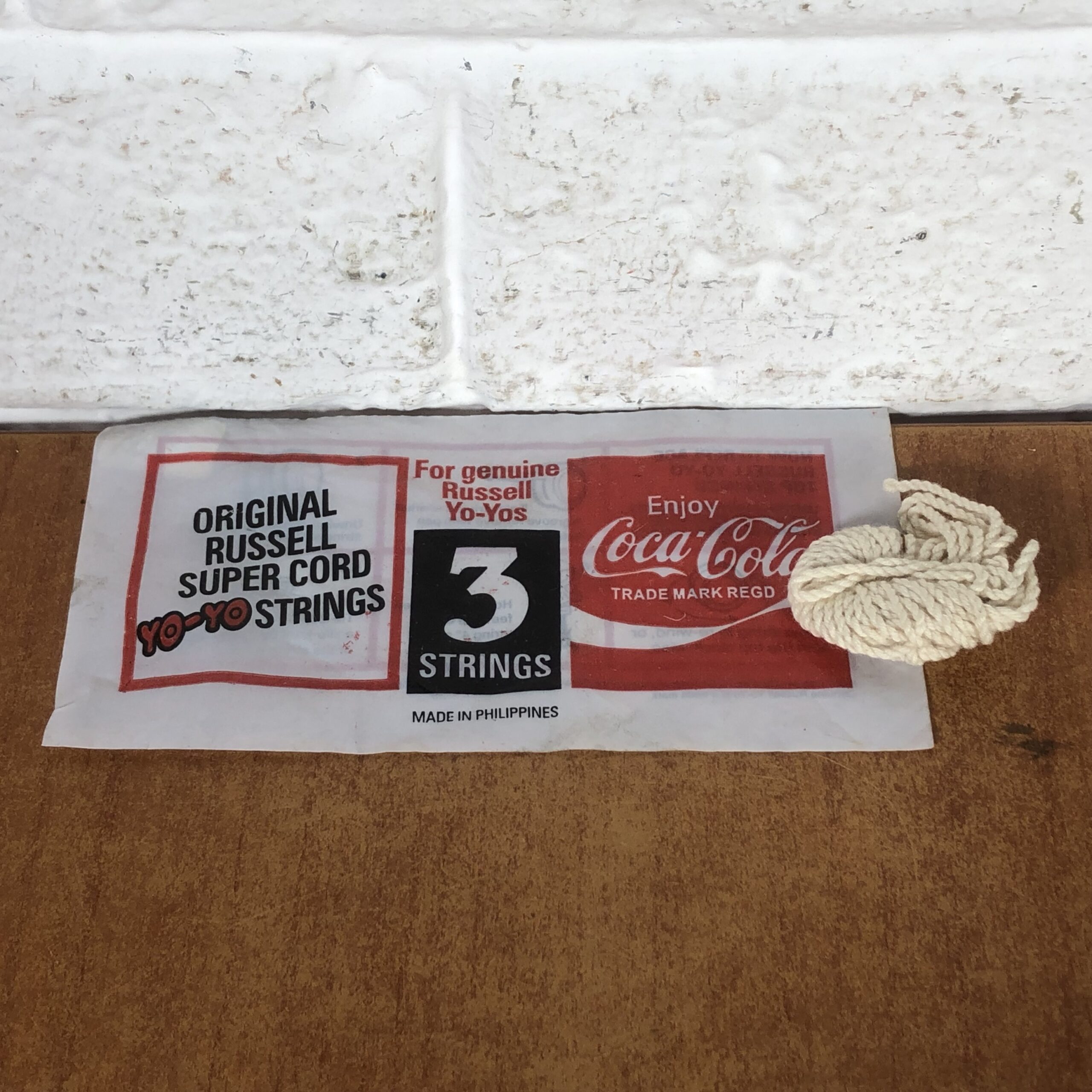 Coca Cola Genuine Russell Yo-Yo Strings in Original Packets - AuctionGiant