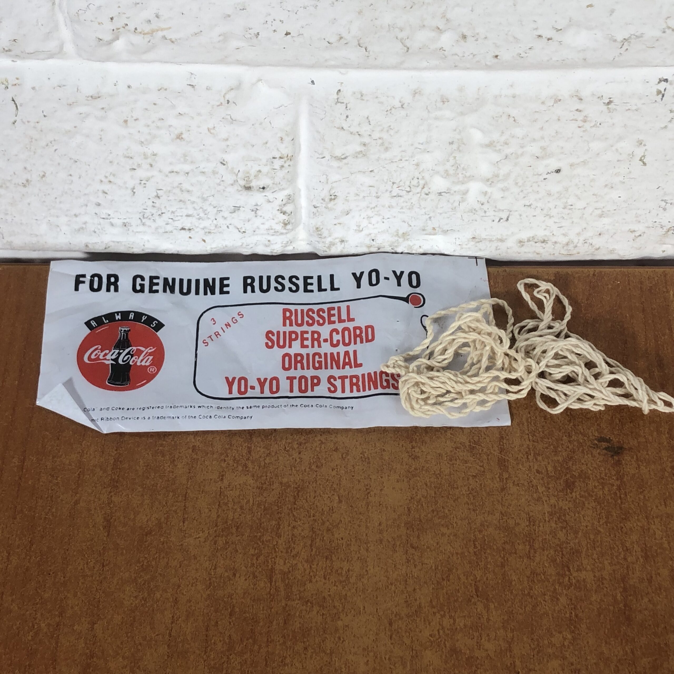 Coca Cola Genuine Russell Yo-Yo Strings in Original Packets - AuctionGiant