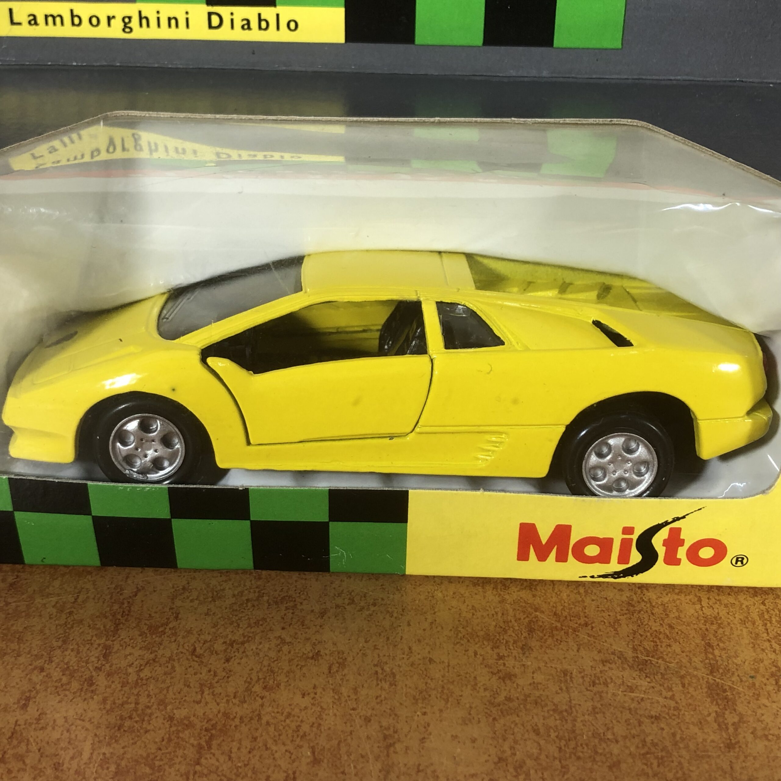 Supercar Collection Lamborghini Diablo & Ferrari F40 Models - AuctionGiant