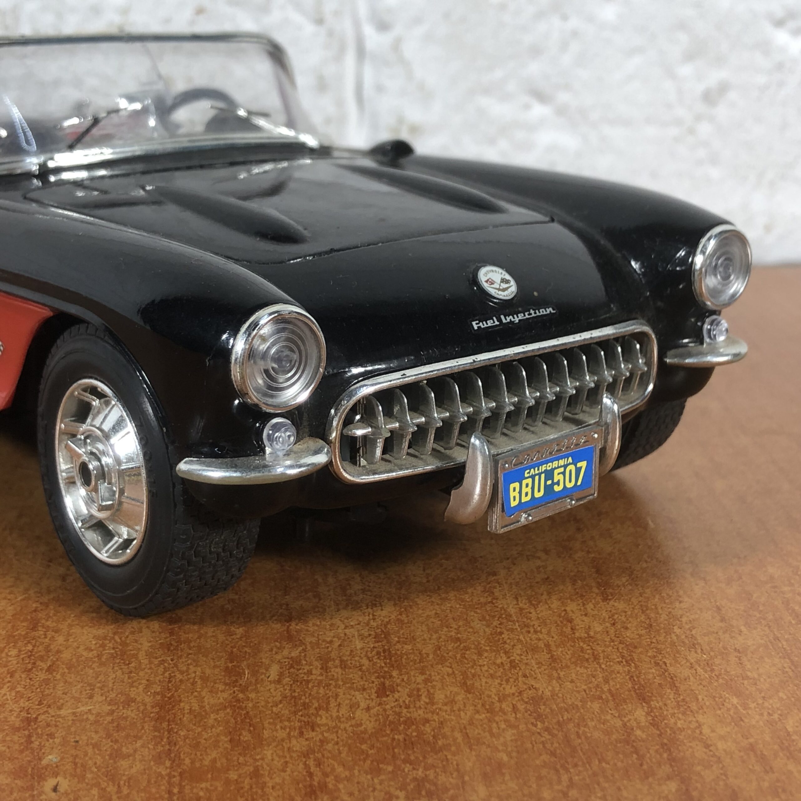 1957 Chevrolet Corvette (1:18) ~ Made in Italy - AuctionGiant