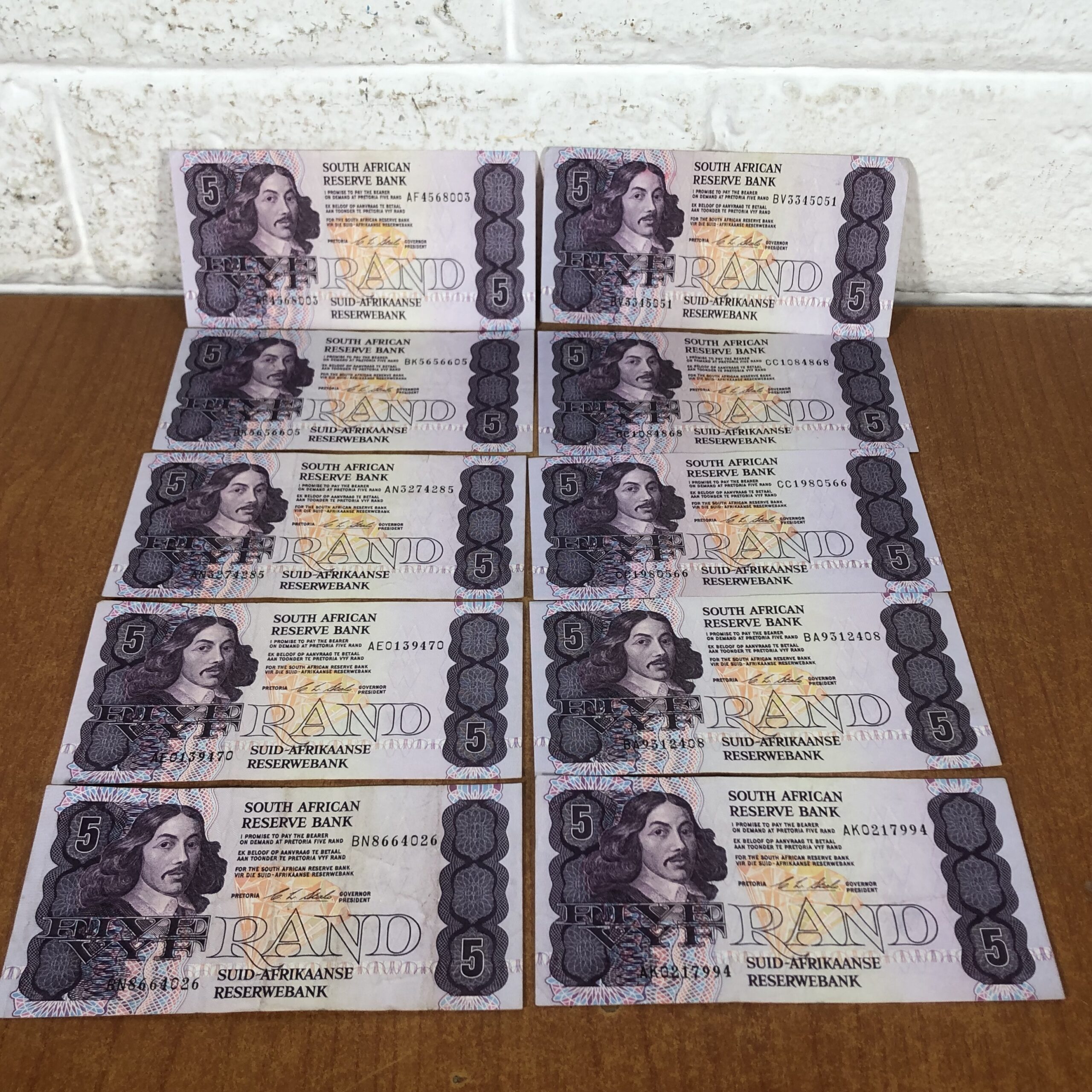 Vintage South African R5 Bank Notes - AuctionGiant