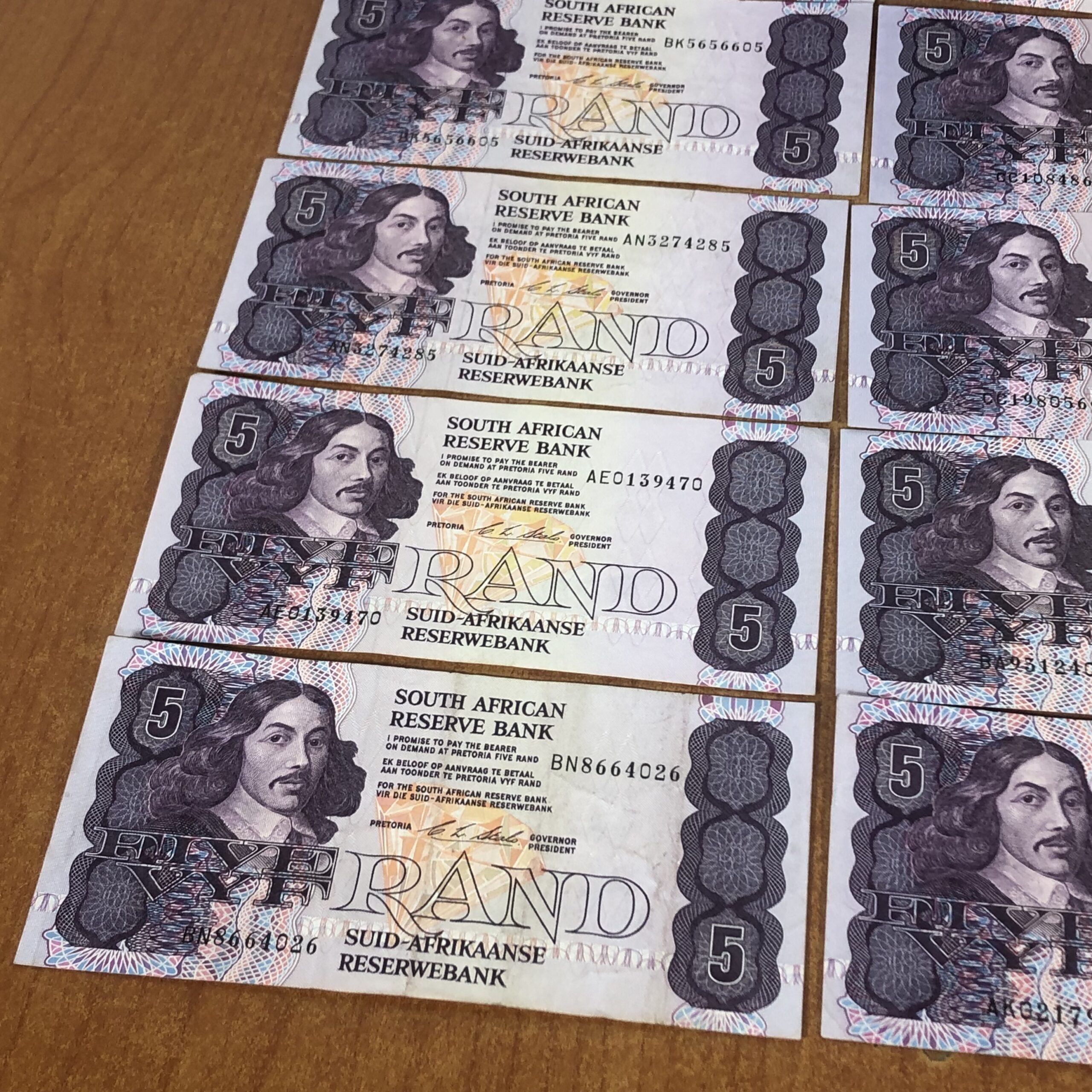 Vintage South African R5 Bank Notes - AuctionGiant