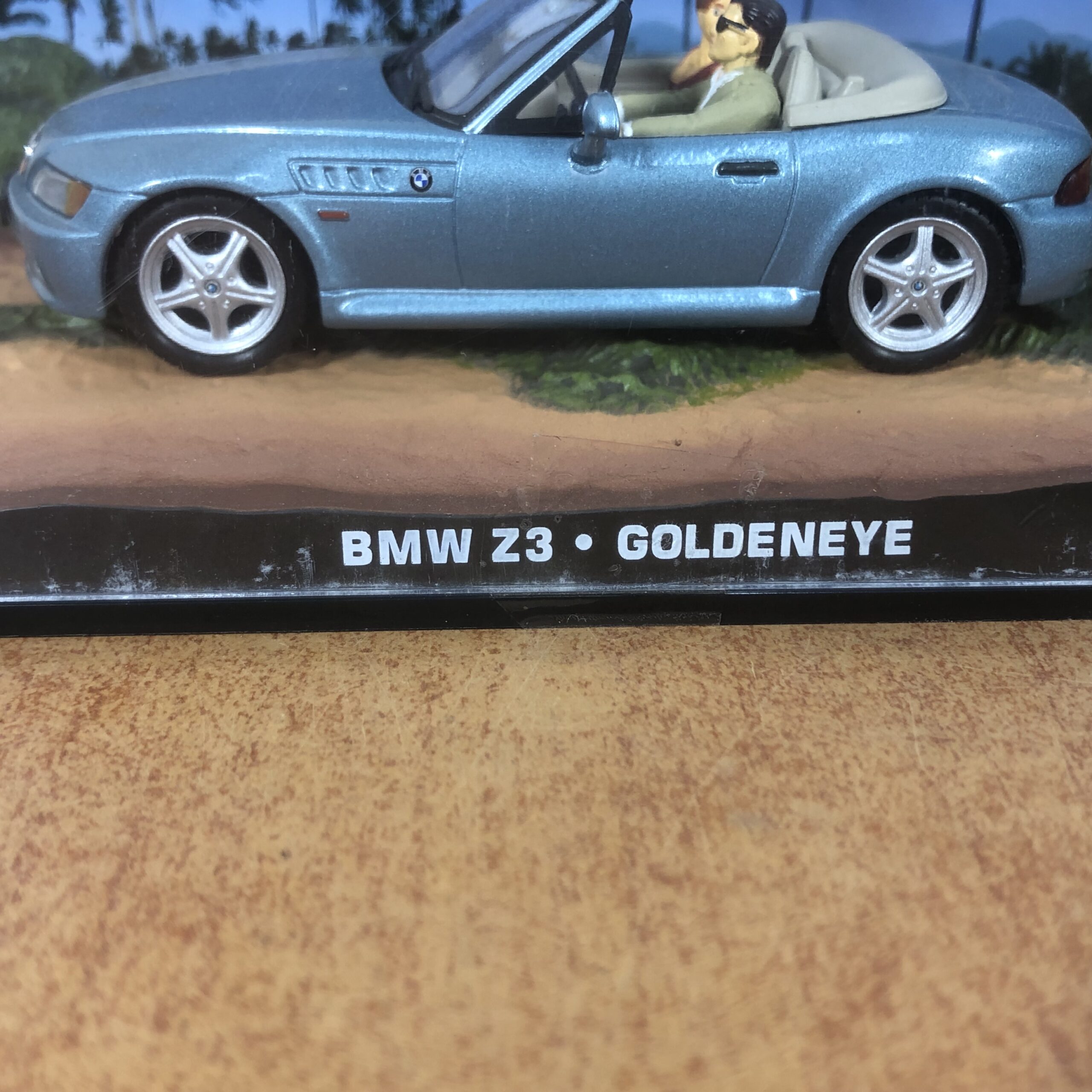 James Bond BMW Z3 Model (Goldeneye) - AuctionGiant
