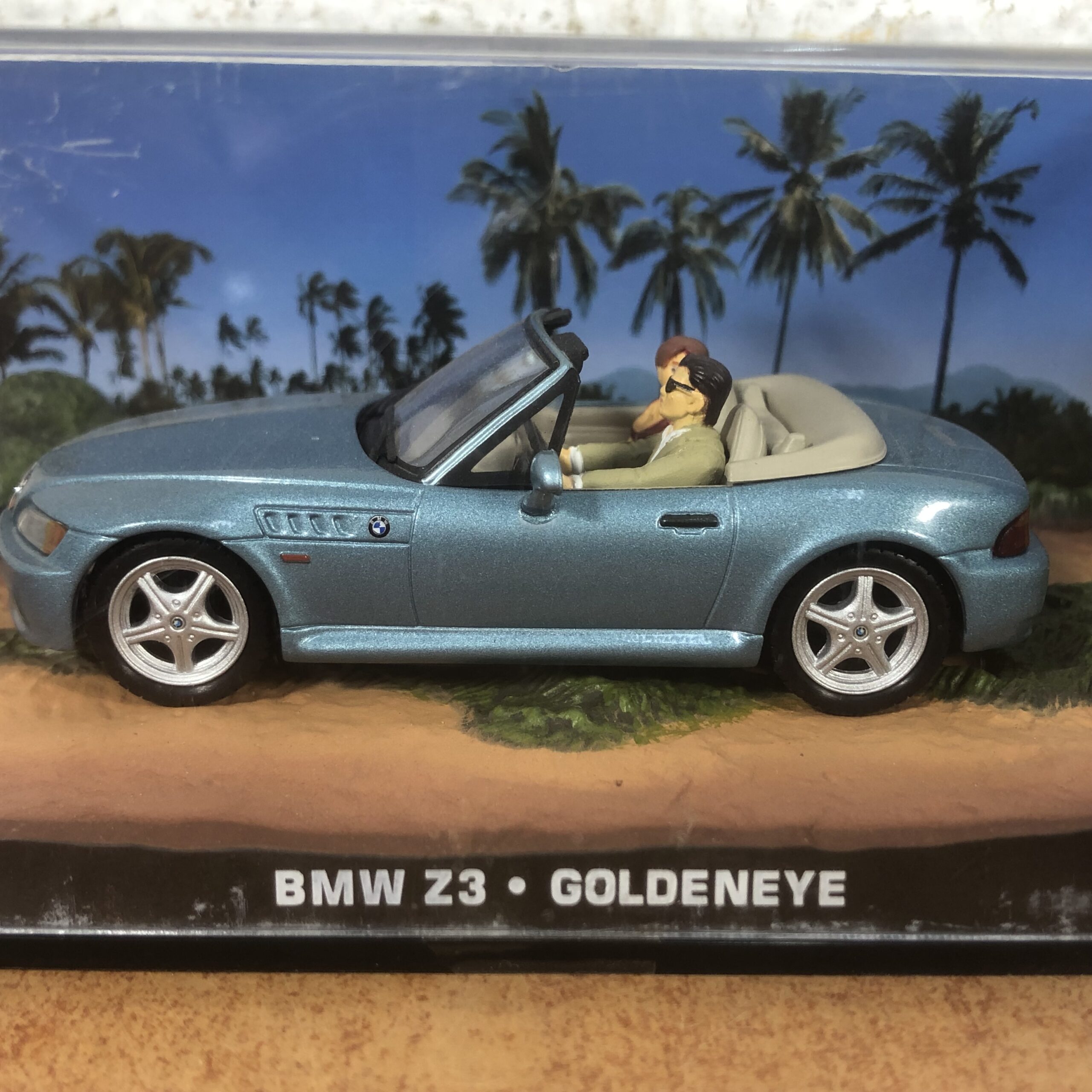 James Bond BMW Z3 Model (Goldeneye) - AuctionGiant