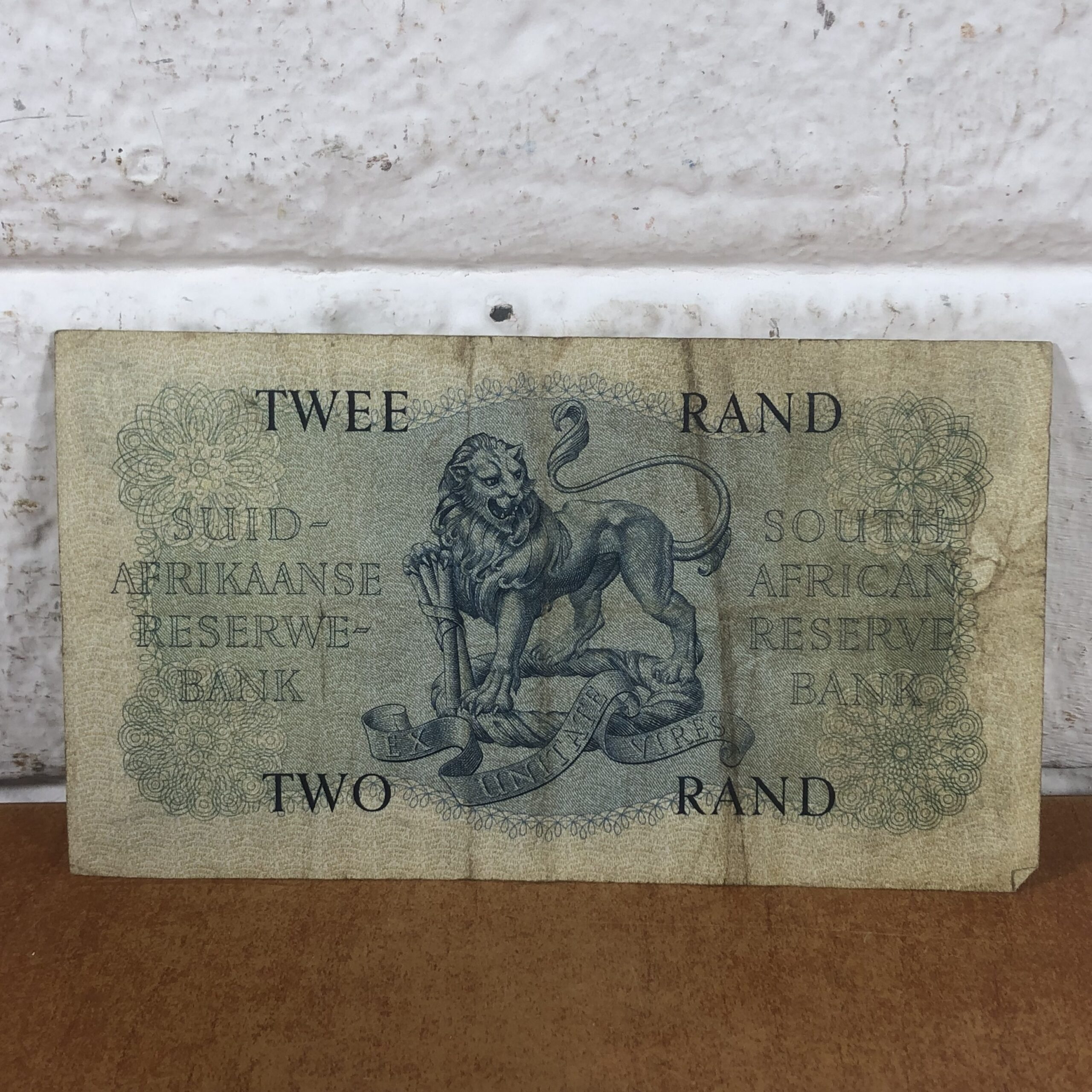 Vintage South African R2 & R10 Bank Notes - AuctionGiant