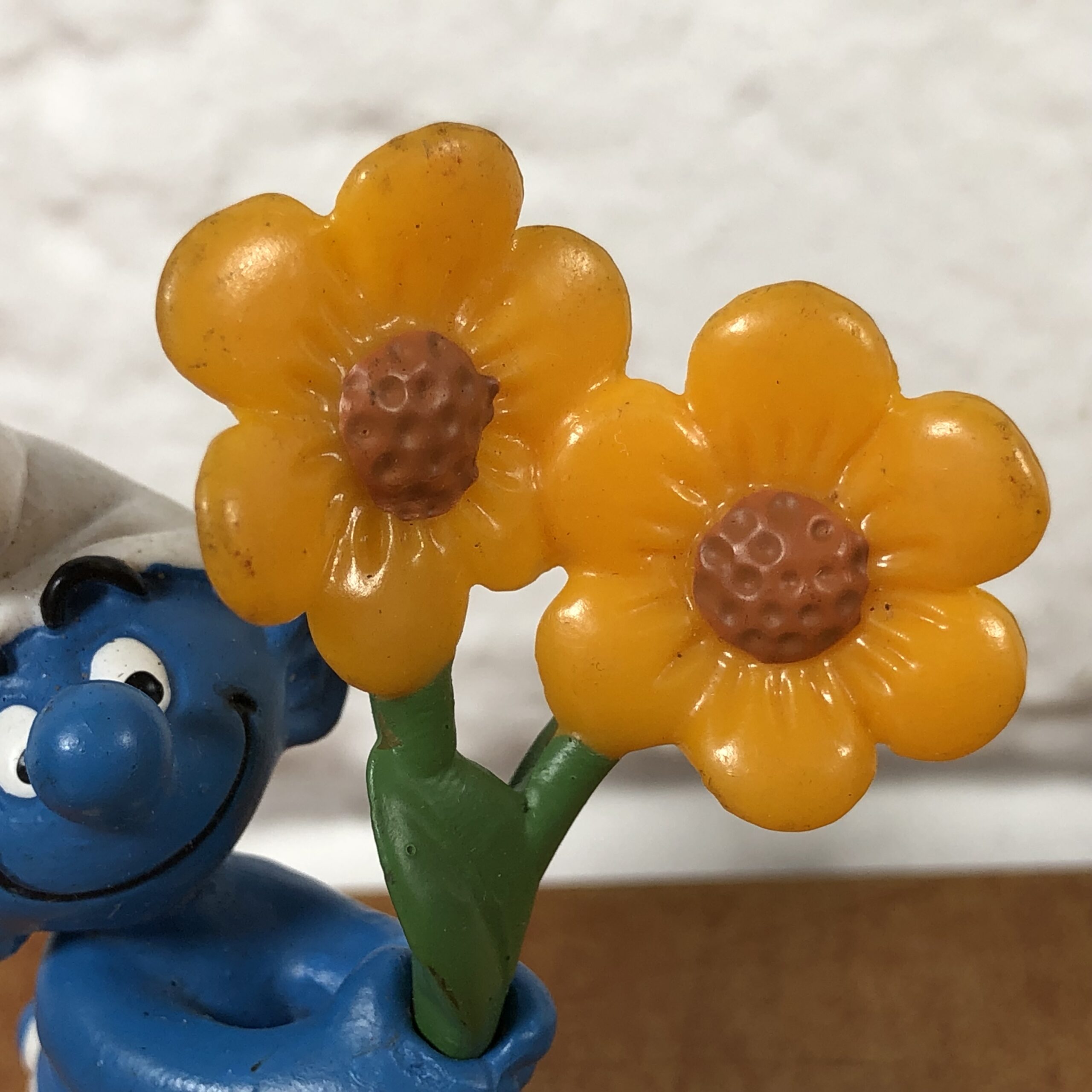 2012 Peyo Thank You Smurf Figurine (Made in Germany) - AuctionGiant
