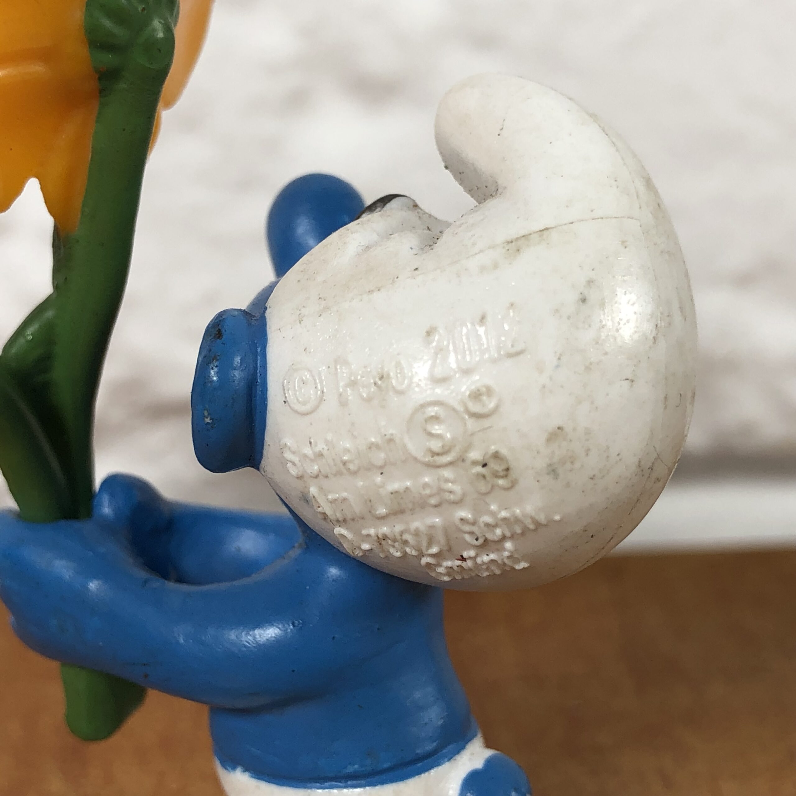 2012 Peyo Thank You Smurf Figurine (Made in Germany) - AuctionGiant