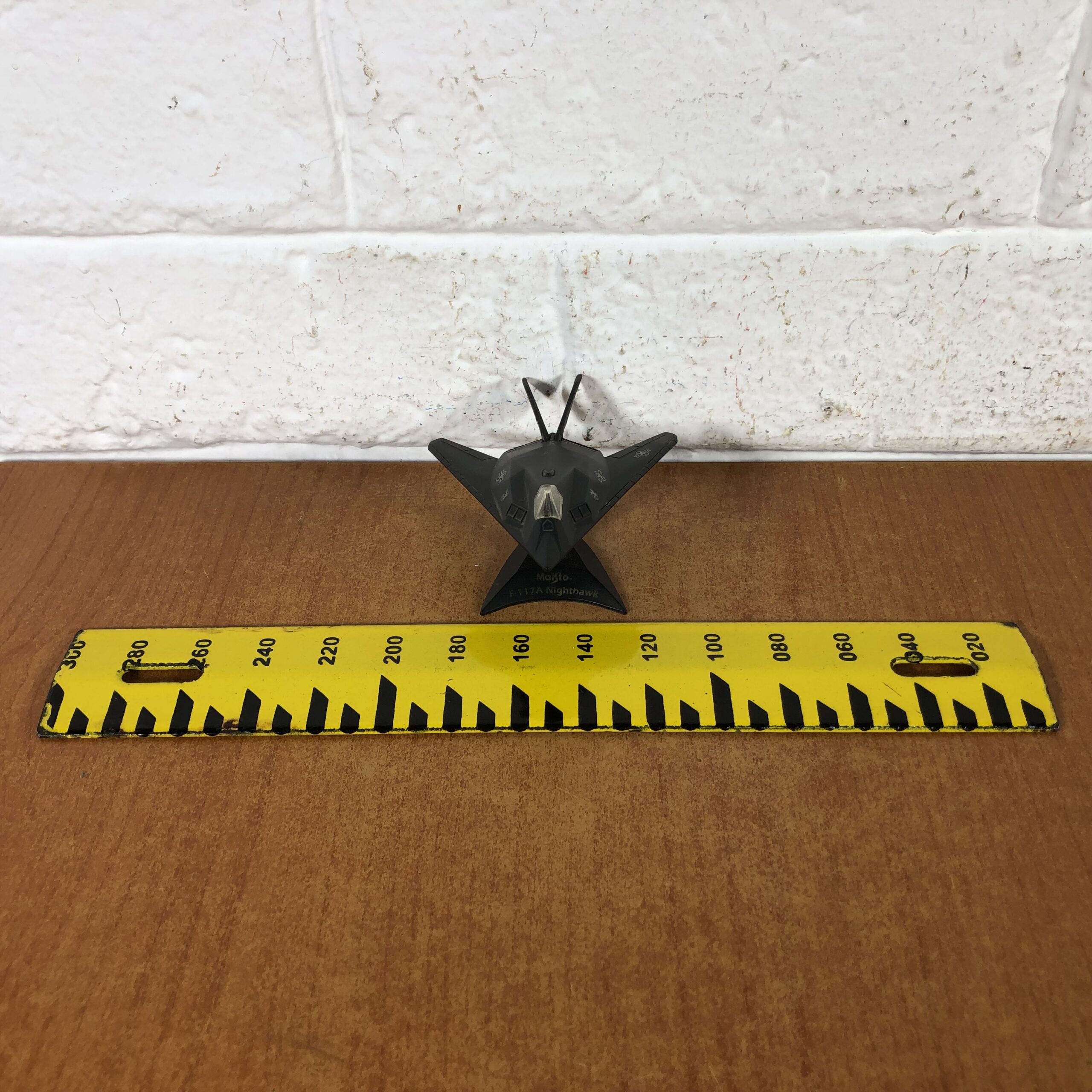 Lockheed F-117 Nighthawk Aircraft Model - AuctionGiant